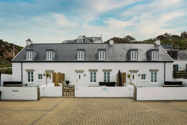 Coastal Breaks | Les Ormes